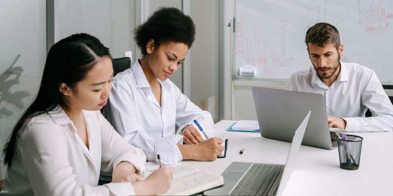 Navigating Professional Boundaries At Work